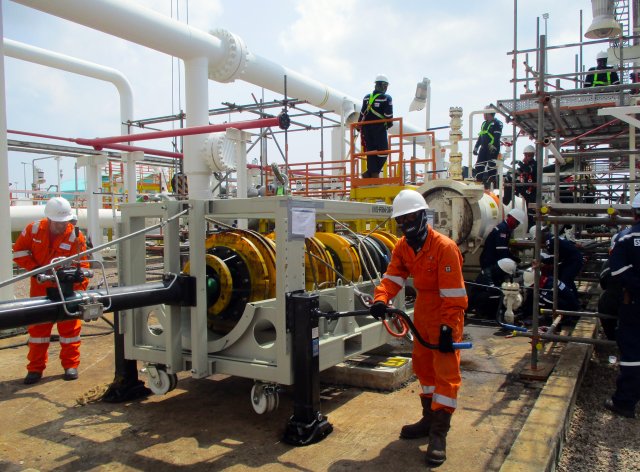 Pipeline Isolation Services For Pressurised Process Piping & Pipelines